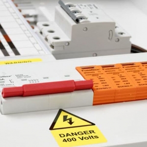 Fusebox TPN11FBX Metal 11 Way Type B Three Phase TPN Distribution Board With 125A 4P Isolator ...